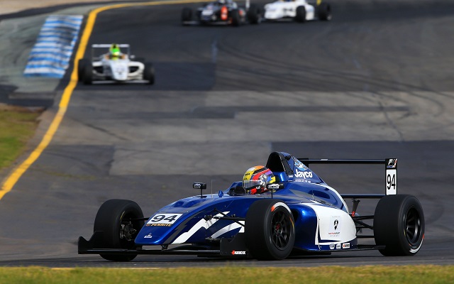 Lloyd doubles up in second Australian F4 race at Sandown - Formula Scout