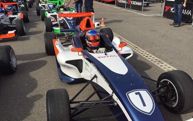 French F4 leader Moineault claims double pole for season finale ...
