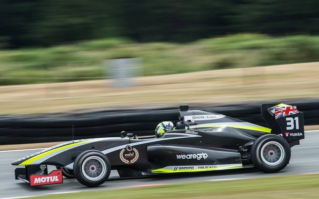 Norris continues TRS qualifying sweep with two poles for second round ...