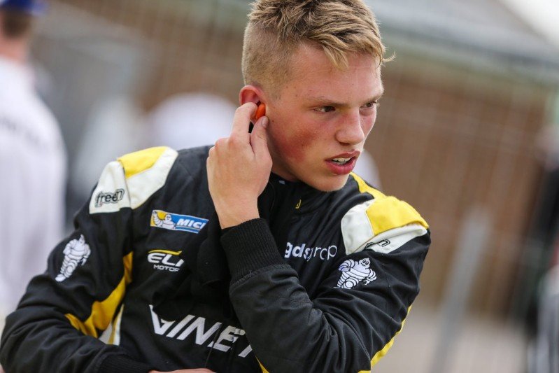 Carlin names Ginetta graduate Fin Green as first driver for British F4 ...