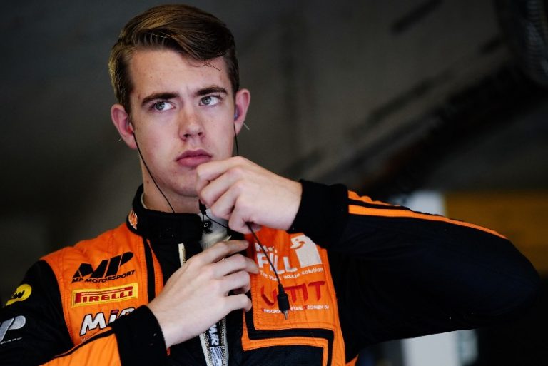 Richard Verschoor had "bent steering wheel" on way to Macau win