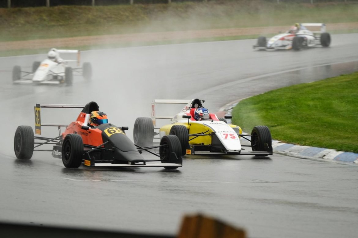 Stromsted closes in on Danish F4 runner-up spot with wet-weather win