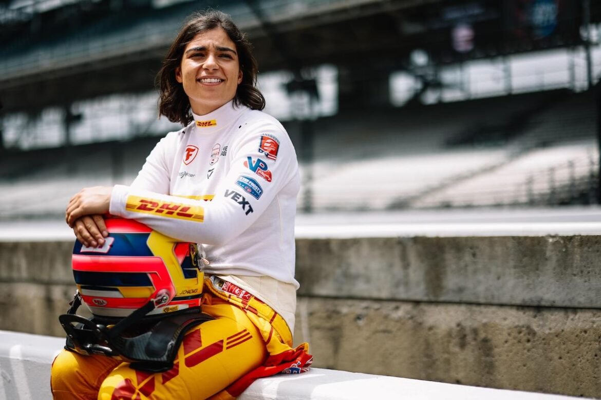 Jamie Chadwick to continue with Andretti in Indy Nxt in 2024 - Formula ...
