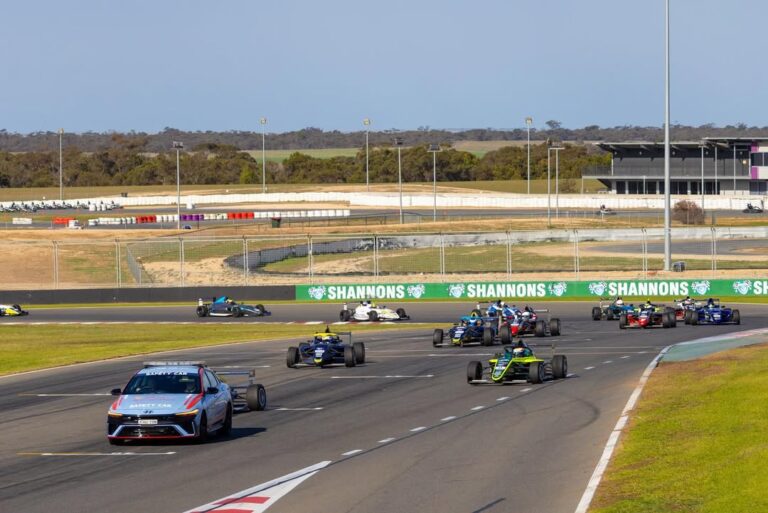 McNeill wins twice as Killion rues penalties in AU4 round two - Formula ...